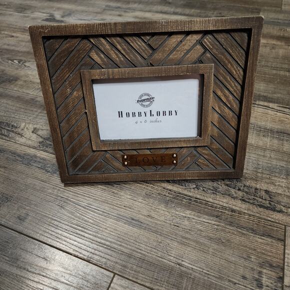 Hobby Lobby | Accents | New Hobby Lobby Wooden Love Picture Frame Oo ...